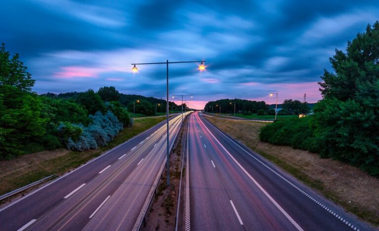 Electric Dreams: Sweden to Build World’s First Electrified Motorway by ...